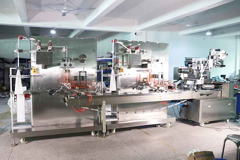 PLC Wet Wipes Packing Machine Automatic Refreshing Cleaning Single Wet ...